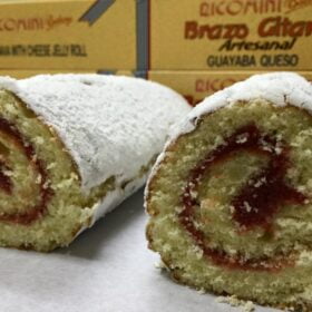 Brazo Gitano Ricomini - REGULAR - Variedad de 14 Sabores - Antojo Boricua